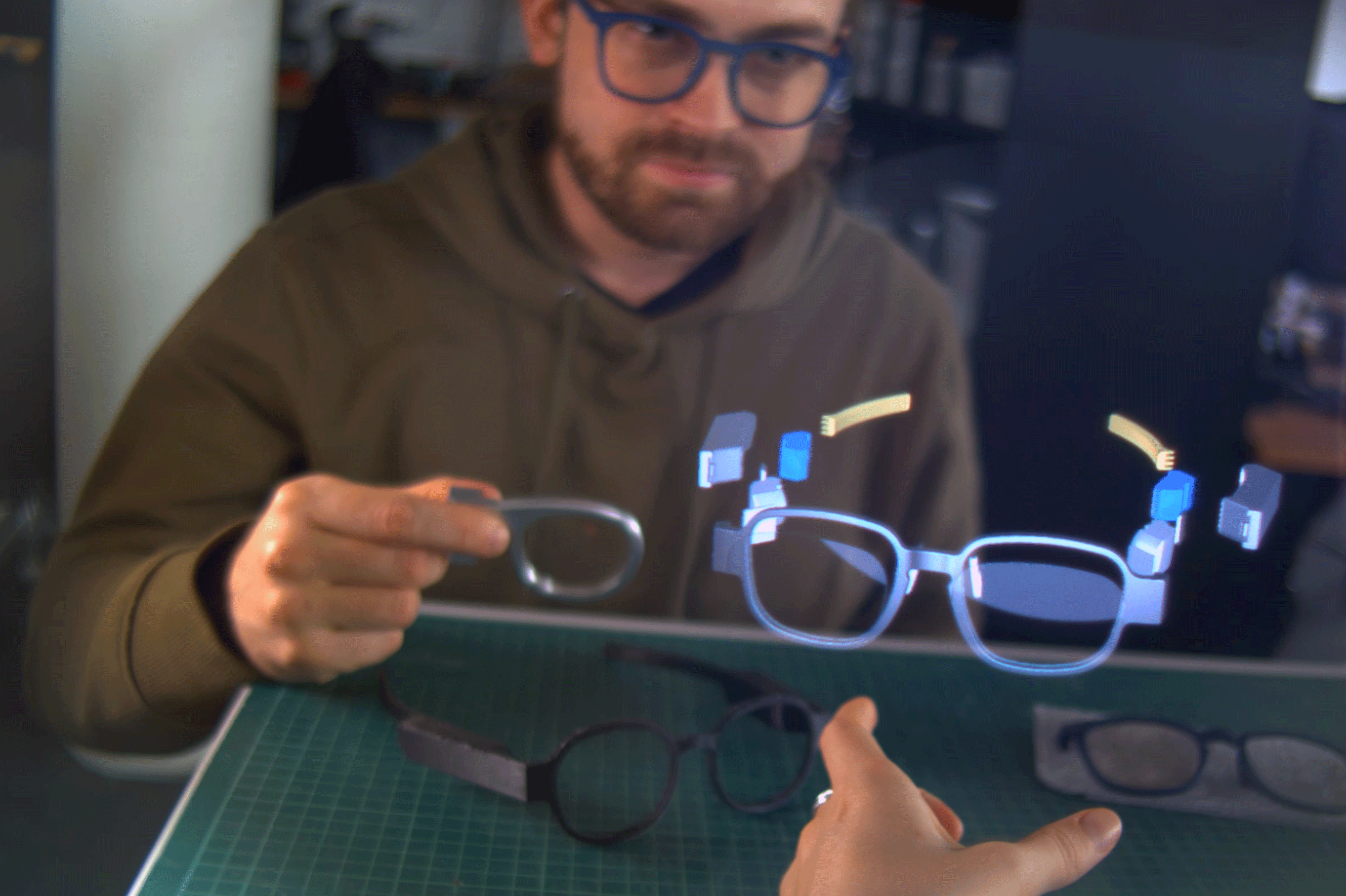 Full compatibility with OpenXR enabling access to wide range of applications!